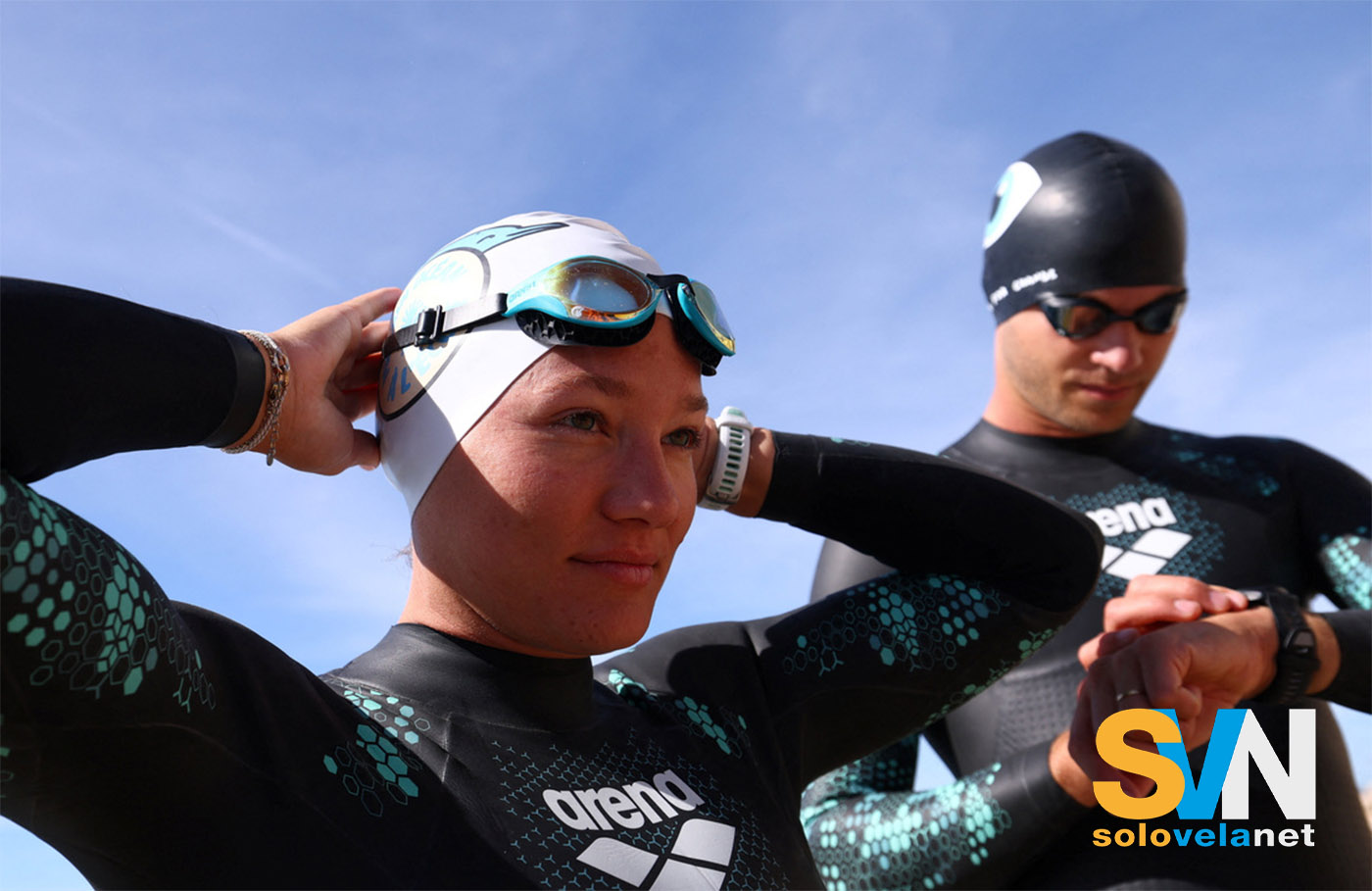 La coppia francese che sfida l’Atlantico: tre mesi a nuoto in staffetta